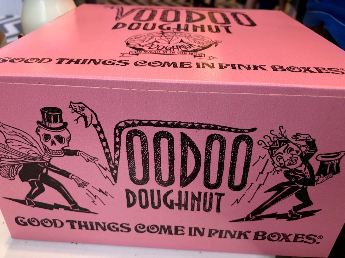 UniversalwithIzzy: Voodoo Doughnuts Review - DisneywithIzzy