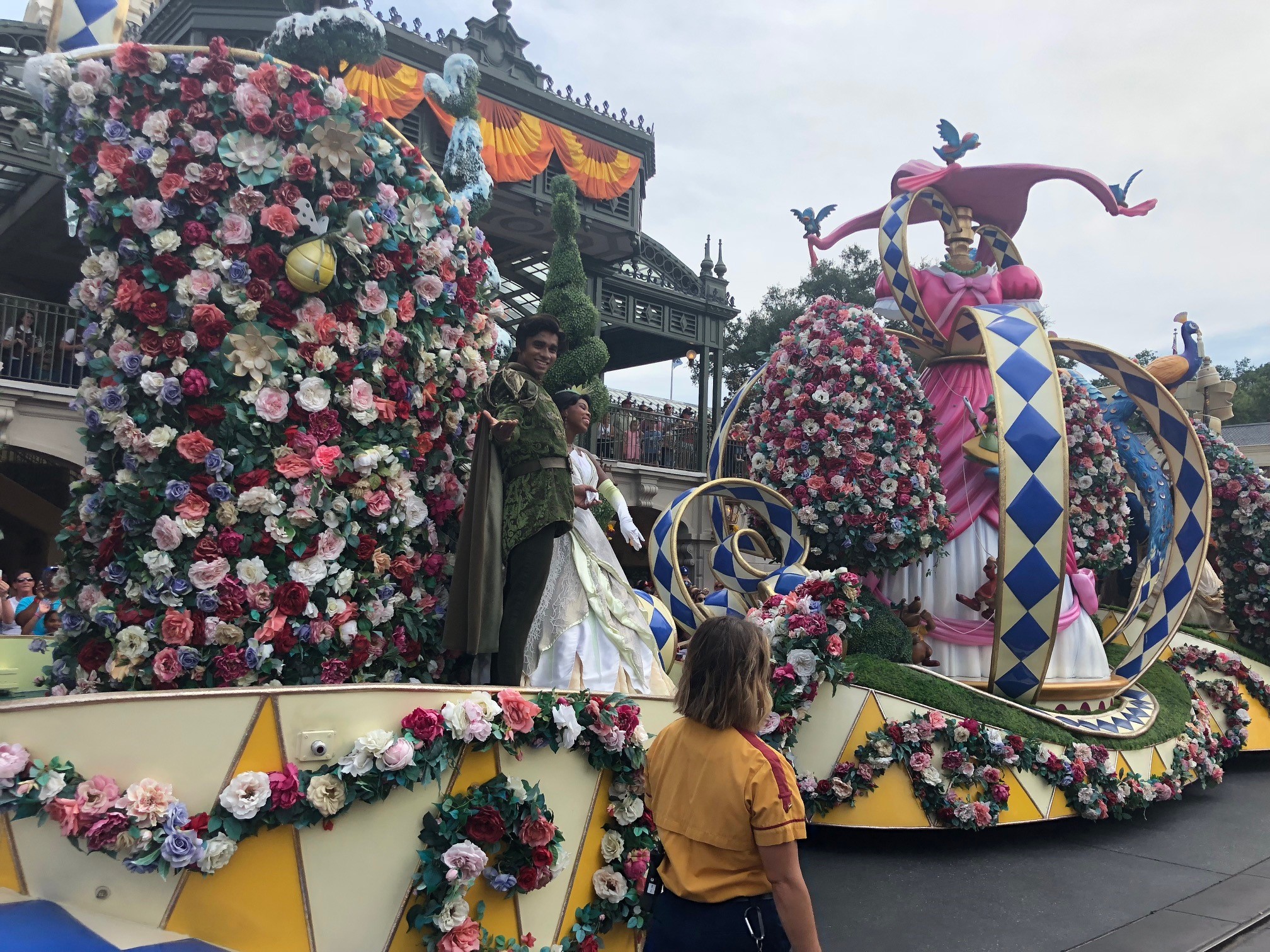 A Beginner’s Guide to the Festival of Fantasy Parade - DisneywithIzzy